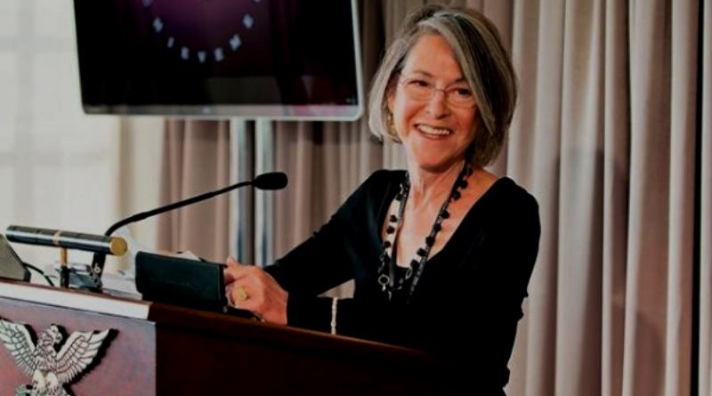Louise Glück: el poder de una voz poética femenina | Total Sapiens