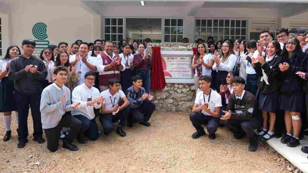 Entregan 5 nuevas aulas en el Plantel 4 del Cobach de Cancún | Total ...